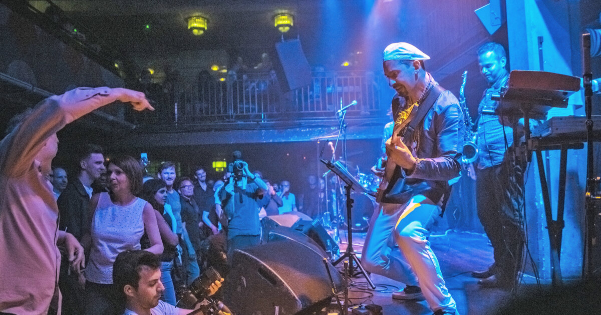 Shez Raja feat Guthrie Govan and Soweto Kinch - Ronnie Scott's