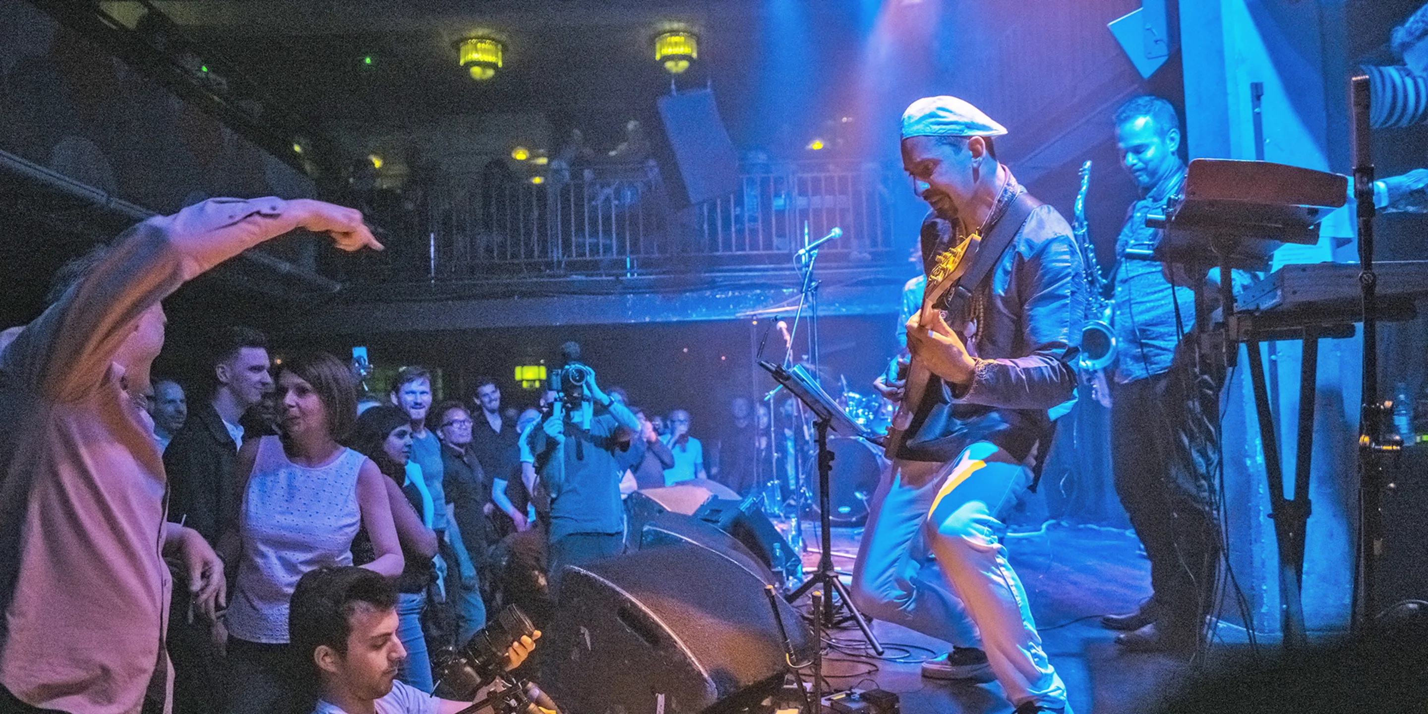 Shez Raja feat Guthrie Govan and Soweto Kinch - Ronnie Scott's